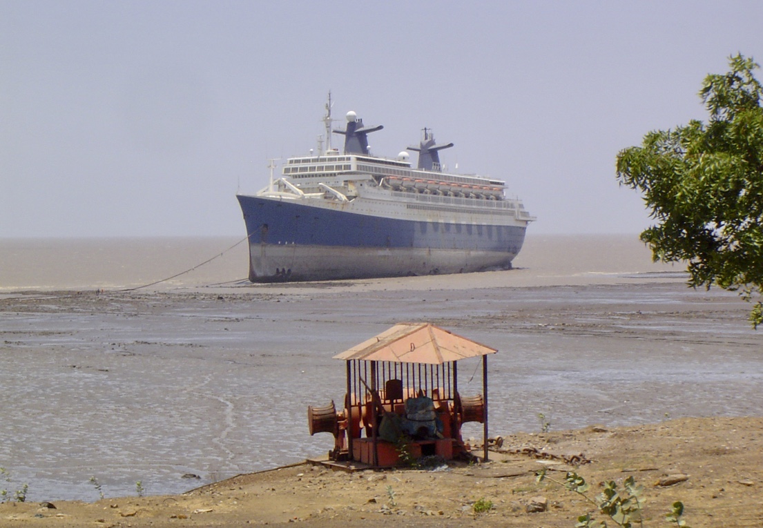 À BORD DU PAQUEBOT "JEAN MERMOZ" OU LE PLAISIR DE LA CROISIÈRE DES ...