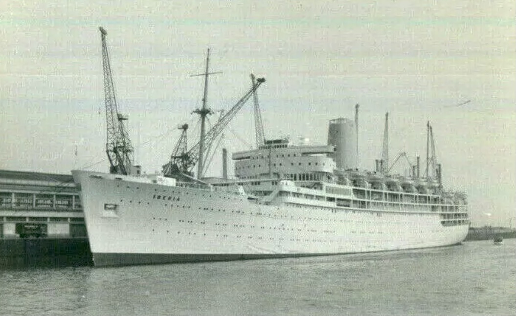 À BORD DES PAQUEBOTS SS HIMALAYA ET SS IBERIA DE LA P&O Lines ...