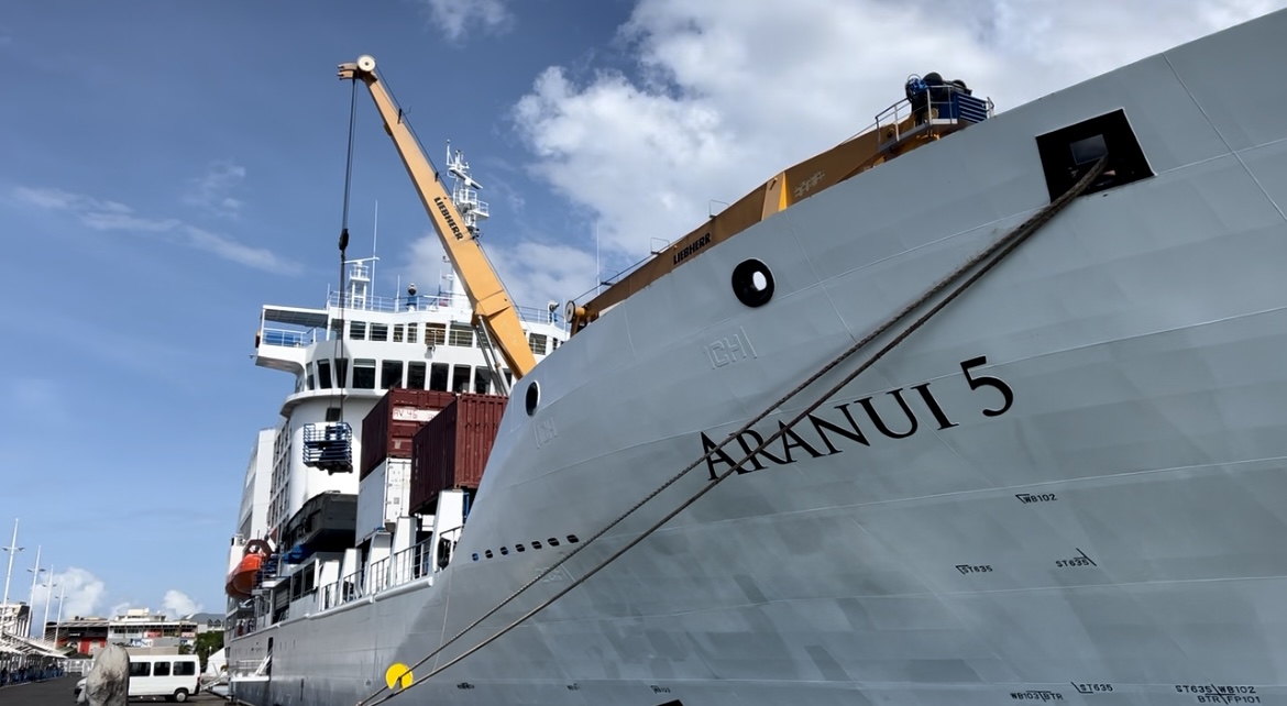 DÉCOUVERTE D'UN CARGO MIXTE : L'ARANUI 5 - Croisières et Paquebots